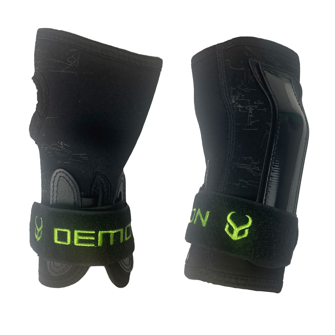 Snowboarding DEMON Wrist Guards – Snow Alley